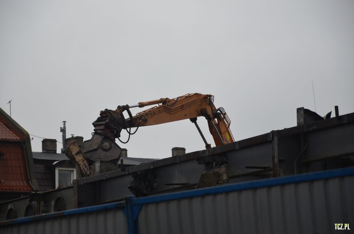 Tczew - "Retman". Śledztwo umorzone, trwa rozbiórka - Wiadomości ...